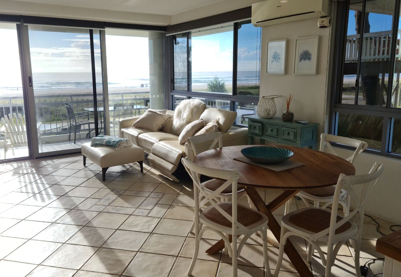 Absolute Beachfront Apartments | Bilinga, Gold Coast | Oceanside Resort